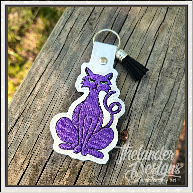 T1972 Creepy Cat Snap Pull Tab – Thelander Designs